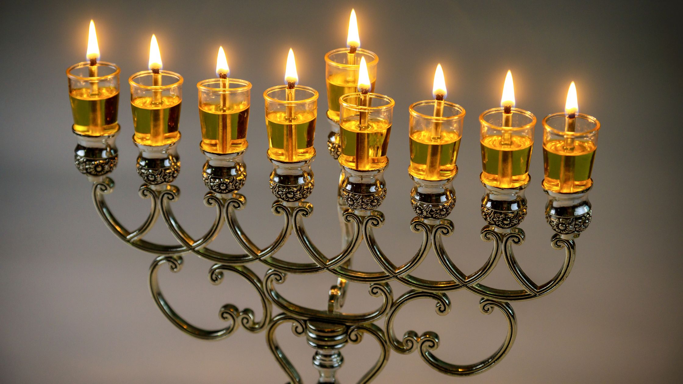 Chanukah: Light, Courage and Celebration - JewishPhoenix